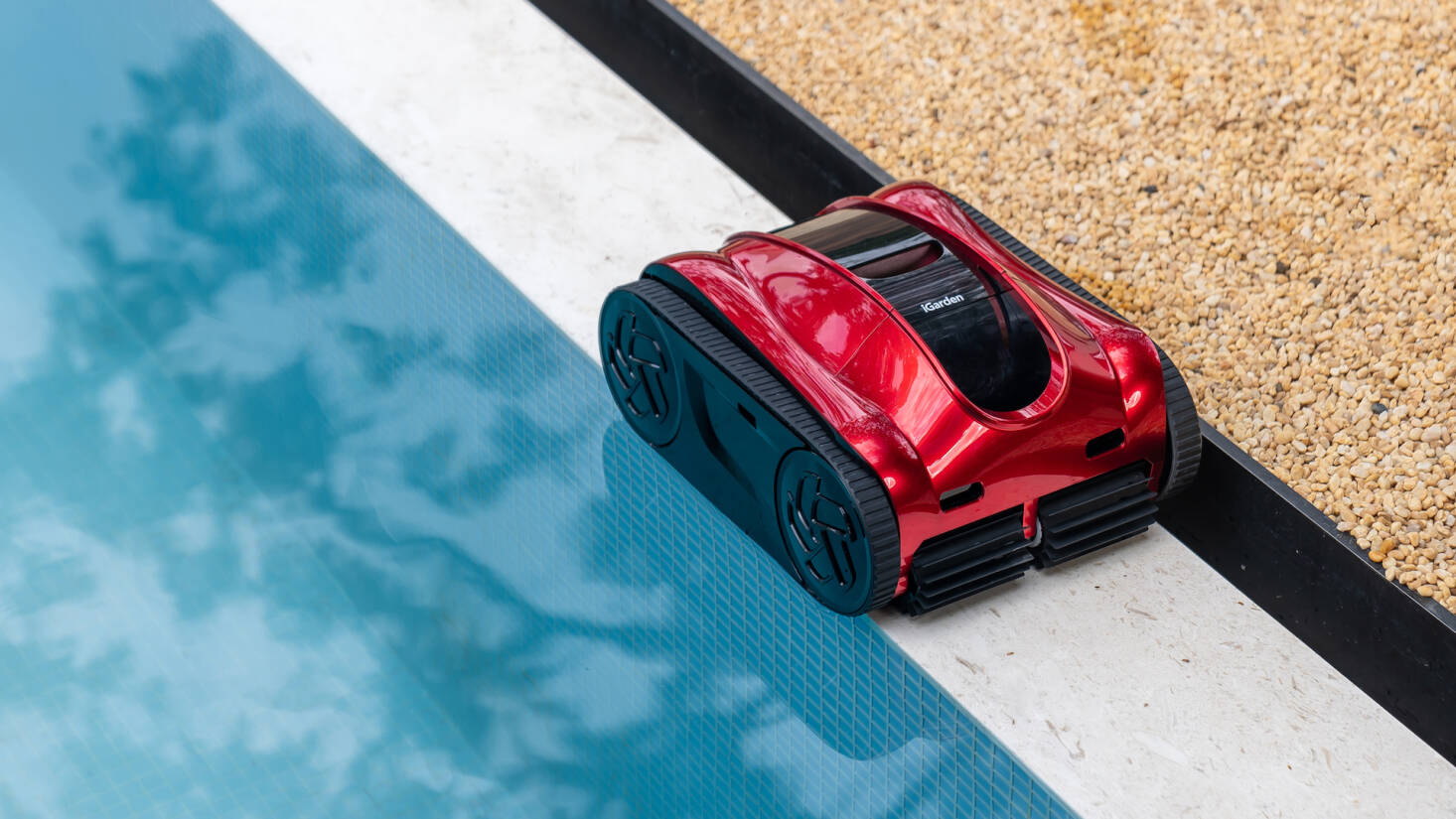 A Sparkling Pool, Without the Hassle: The iGarden Pool Cleaner K Series - Gardenista
