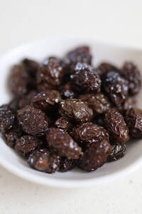 Oil-Cured Olives: An Easy and Quick Recipe for Autumn