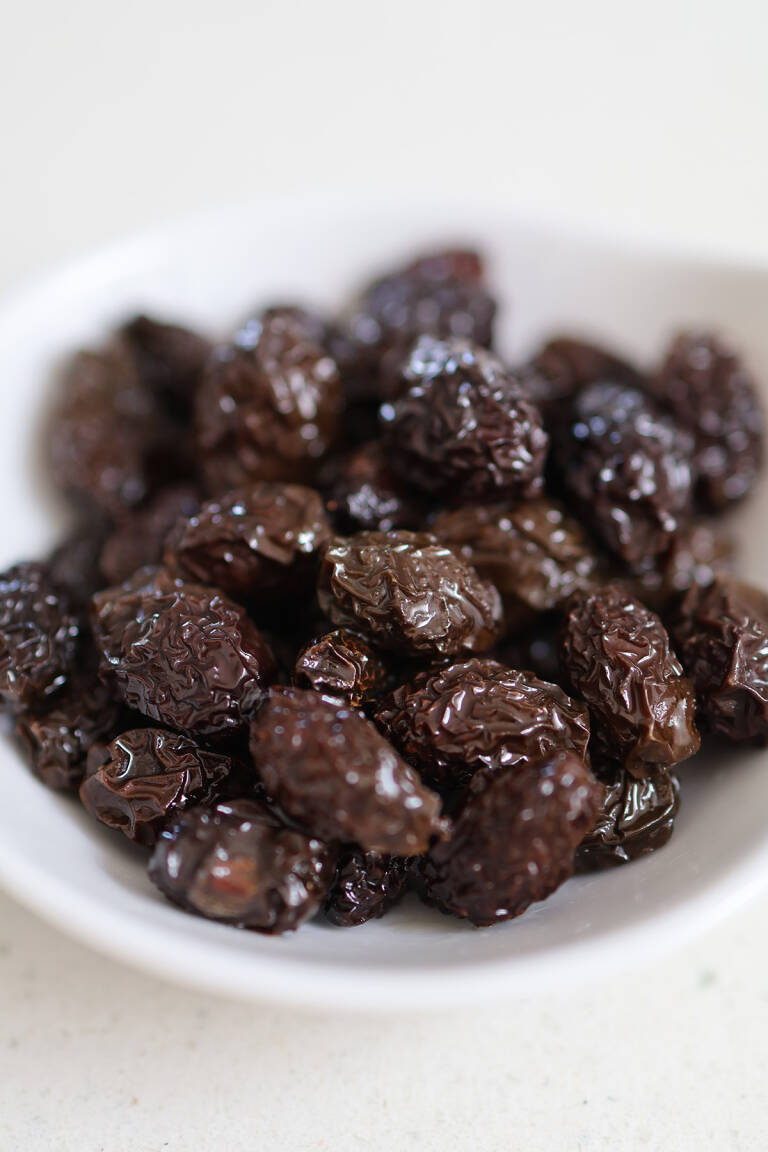 Oil-Cured Olives: An Easy and Quick Recipe for Autumn