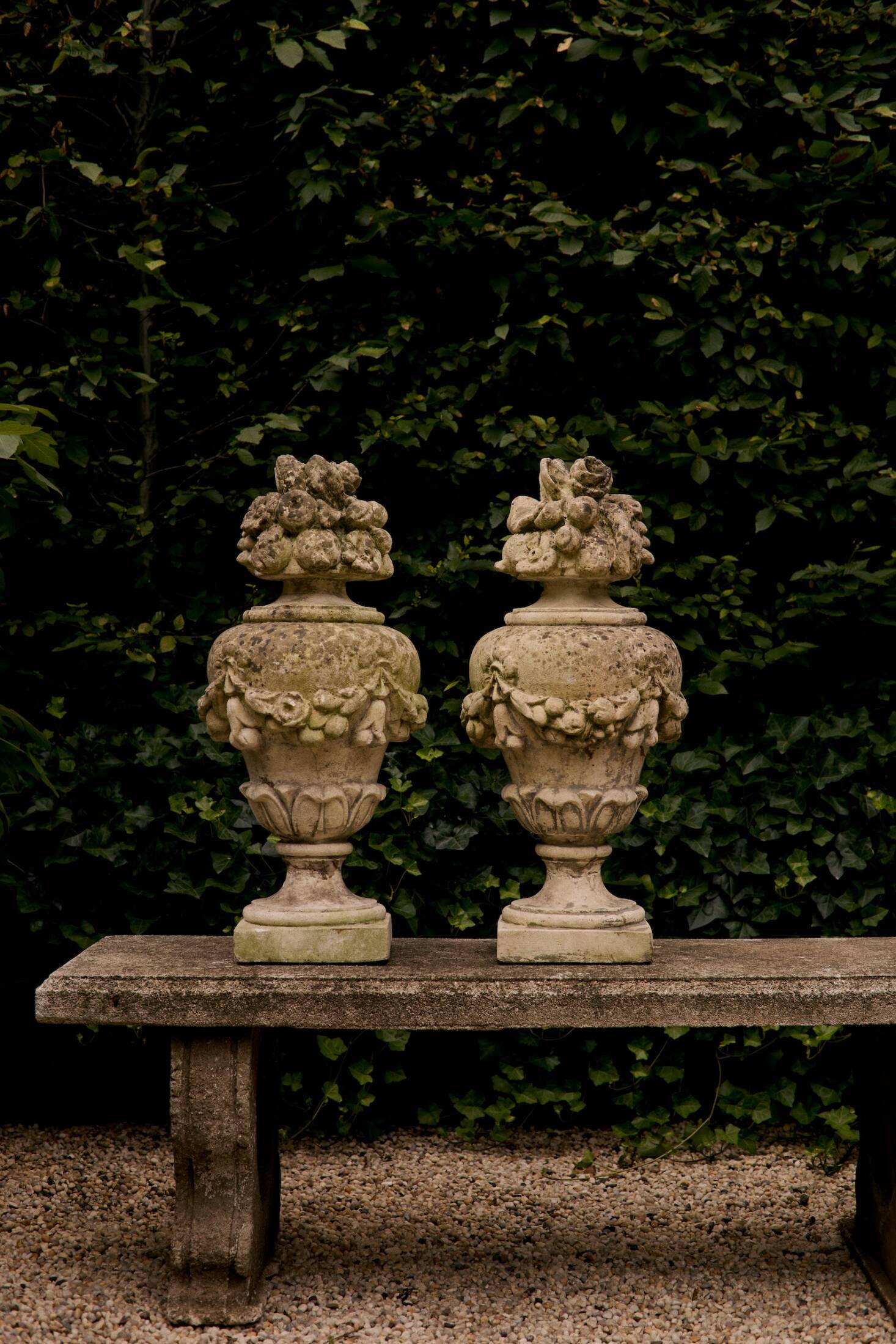 Galerie Green: Antique garden furniture and accessories